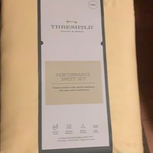 Threshold | Bedding | Performance Sheet Set Solids 40 Thread Count ...